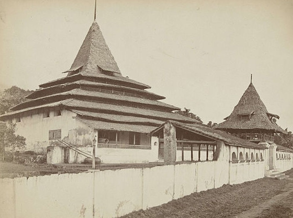 Kerajaan Ternate: Sejarah, Kekuasaan, dan Kekayaan Budaya di Nusantara ...